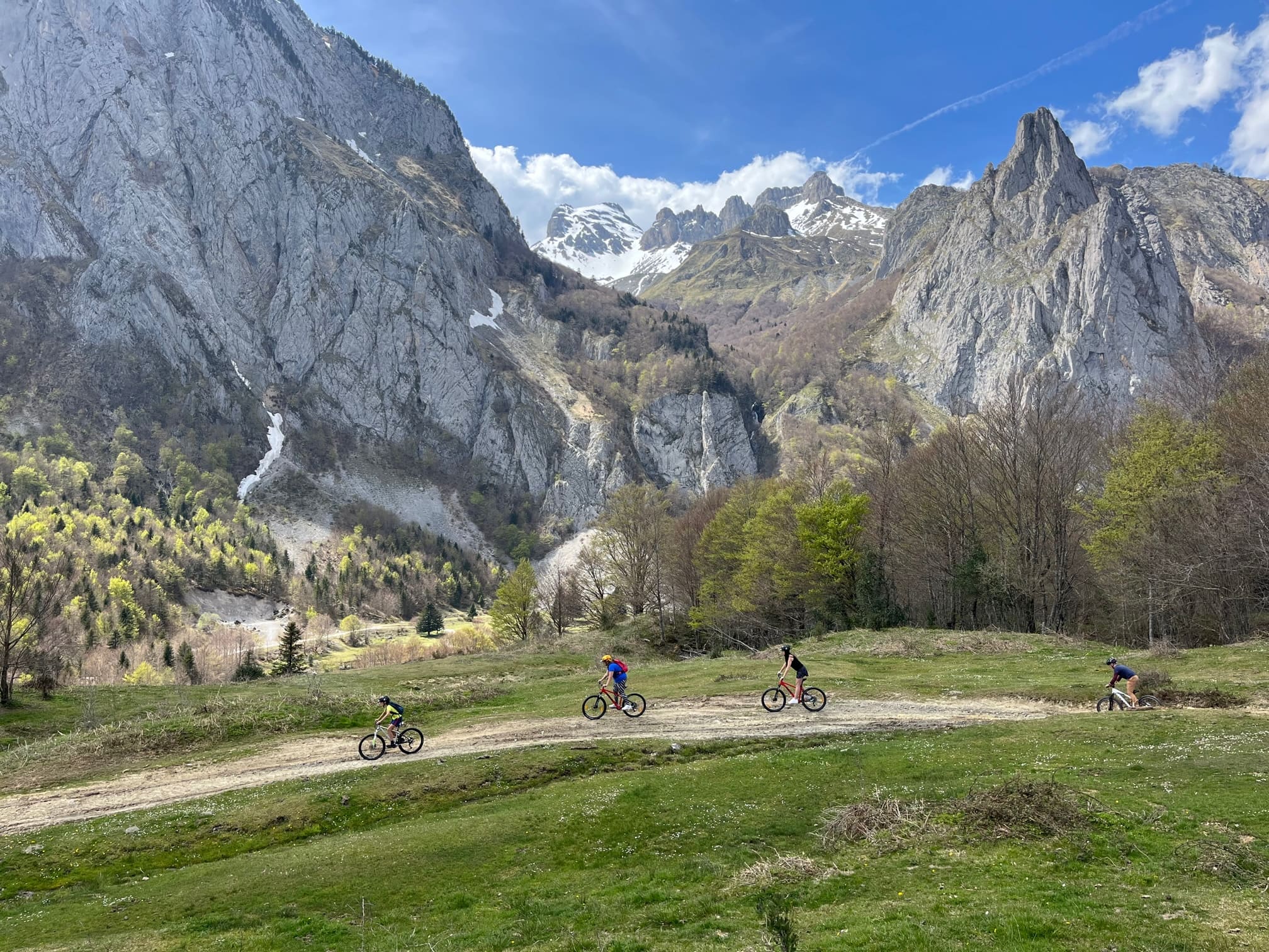 Tour du cirque de Lescun en VTTAE en LESCUN (64) | Eventos