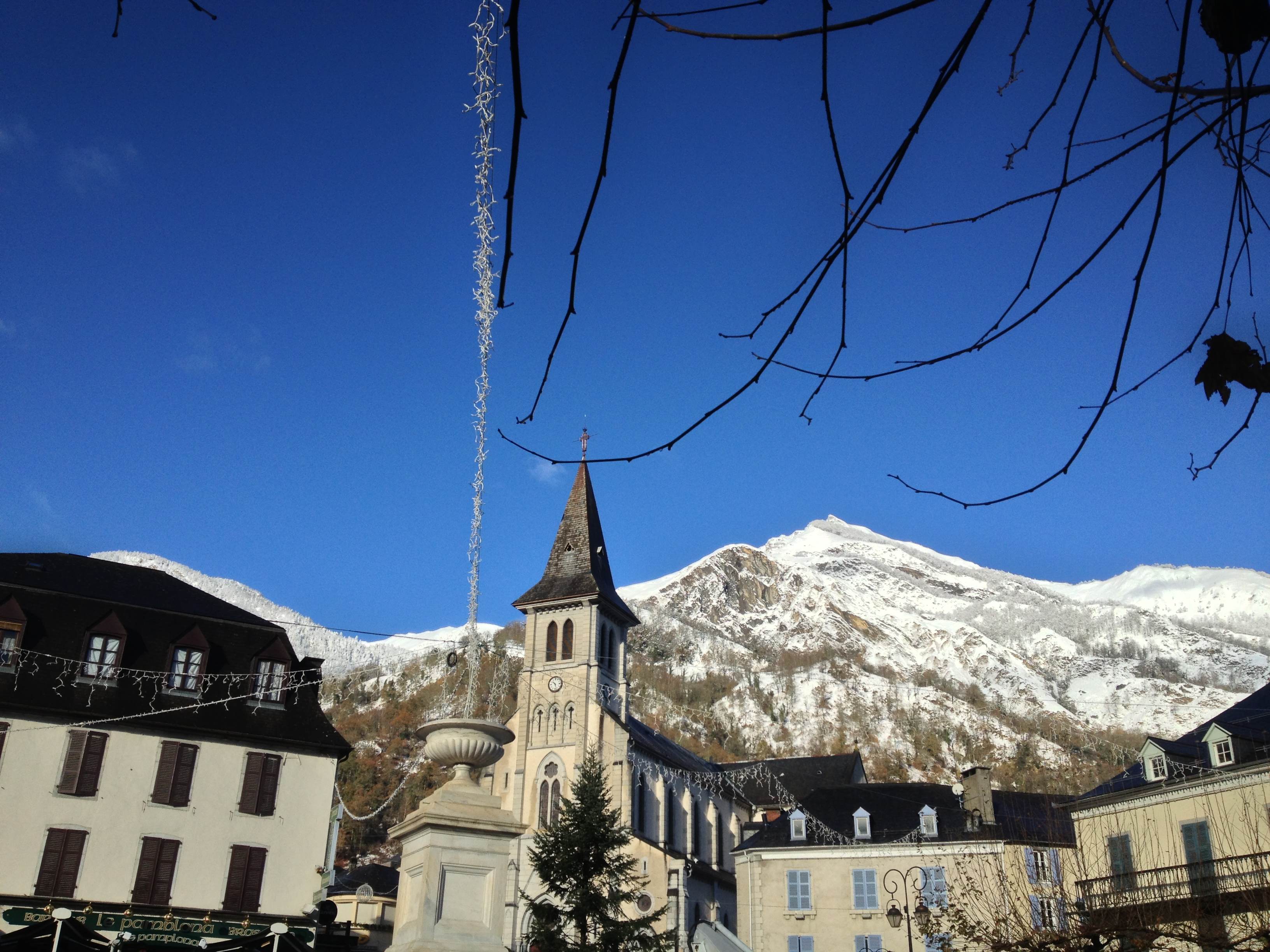The loop of the priest's fountain - LARUNS Pedestrian - Gourette - Eaux ...